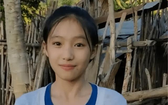 She and Ding Zhen became popular together, and their innocent looks ...
