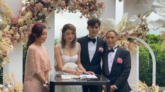 Congratulations to the goddess of "Ye Pu" on her marriage! The more ...