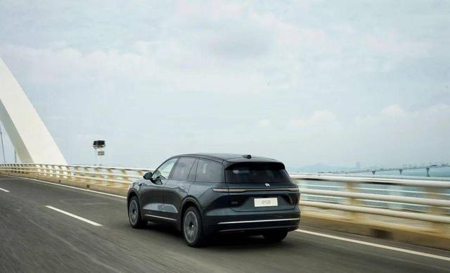 With the ES8 equipped with the NT2 platform electric drive system, can ...