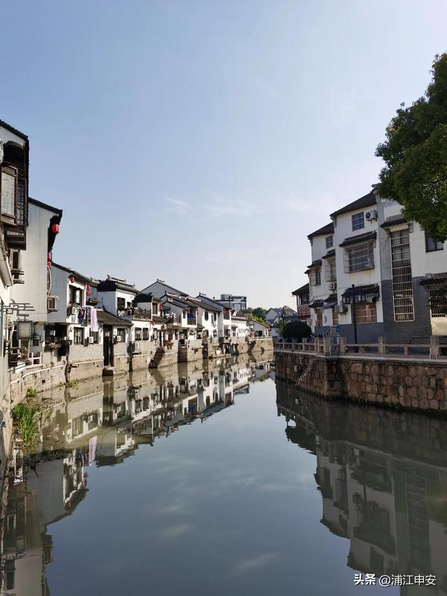 Tranquil and Indifferent Le Tour Shanghai Luodian Ancient Town with ...