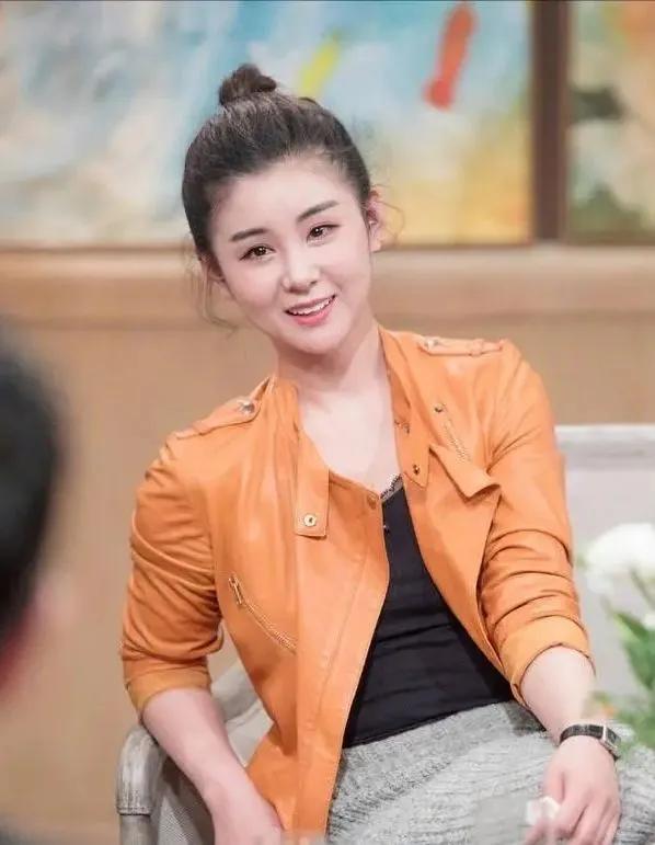 Li Xiaomeng, the more you look, the more beautiful - iNEWS