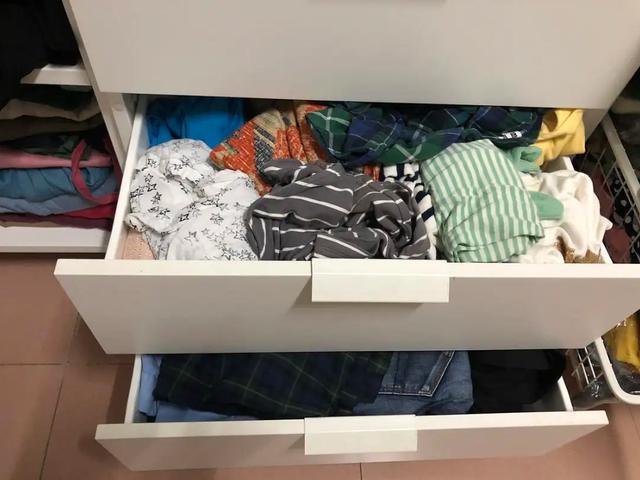 Still worried about not having clothes to wear?This issue of dry goods ...