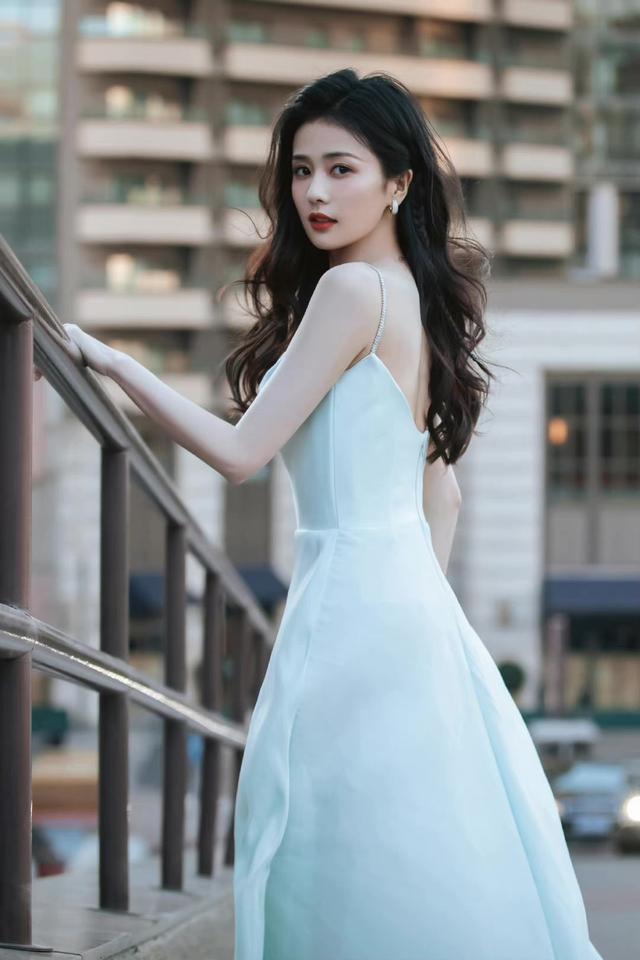 Bailu's new drama enters the group, and Liu Zixing of "Zhou Sheng Ruo ...