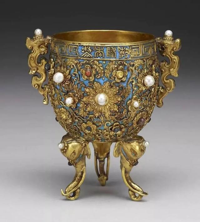 Emperor Qianlong's New Year's Eve: Prayer with the Royal Brush and the ...