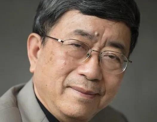 Comment on Yu Qiuyu, Yu Dan, Liang Hongda - iNEWS