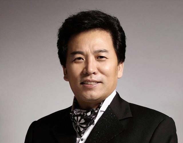 Famous singer Tong Tiexin: 13 appearances in the Spring Festival Gala ...