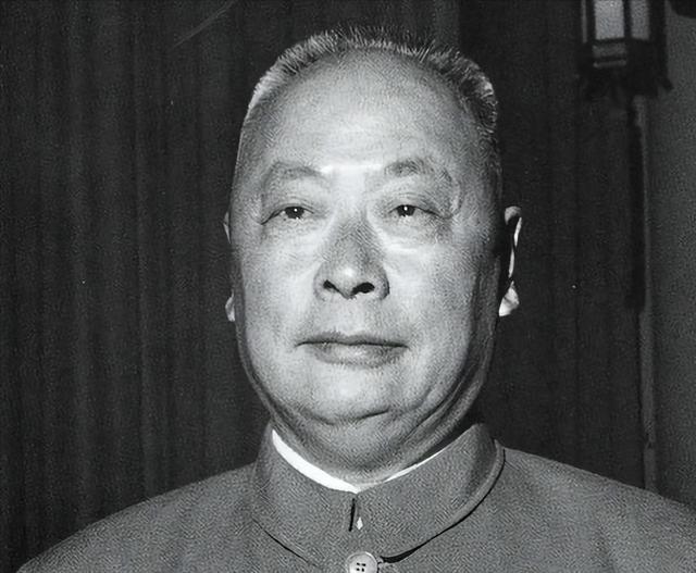 Qin Jiwei, commander of the Kunming Military Region, came to visit Chen ...