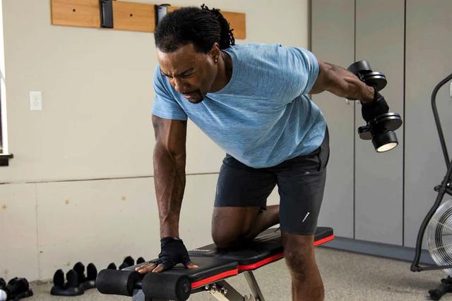 5 Dumbbell Exercises to Work Your Triceps at Home to Strengthen Your ...