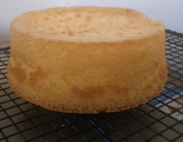 Share 3,800 chiffon cake embryo recipes and production methods learned ...