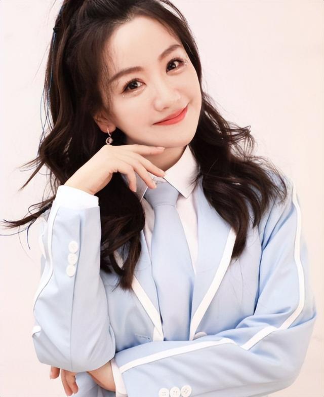 "Buddhist female star" Yang Rong does not fight or grab, but she does ...