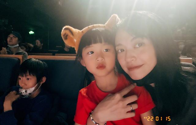 Yao Chen: Daughter has a high talent for dancing, and she is close to ...