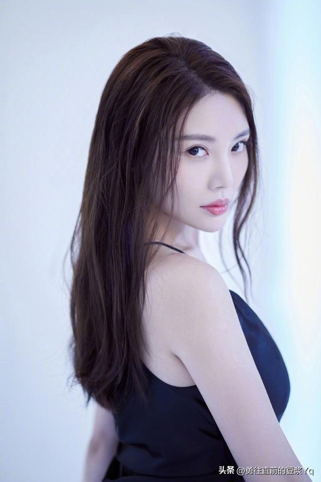 Xu Dongdong's cool sling photo claims that concave shape is the lowest ...