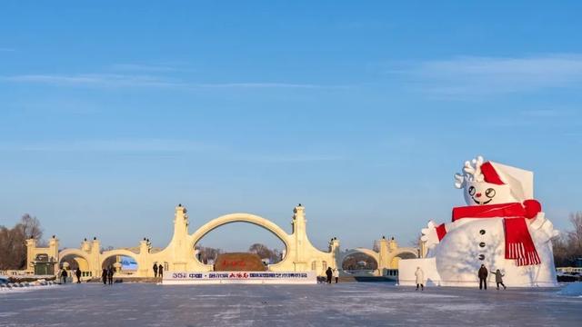 Walk into the fairy tale world of snow sculptures with Sun Island Snow ...