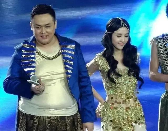 The host asked Zhang Ruoyun: "Is your wife like a Tianzhu girl cute and beautiful?" - iNEWS