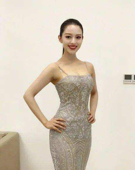 Outer eight legs, X-shaped legs, O-shaped legs, these 10 beautiful ...