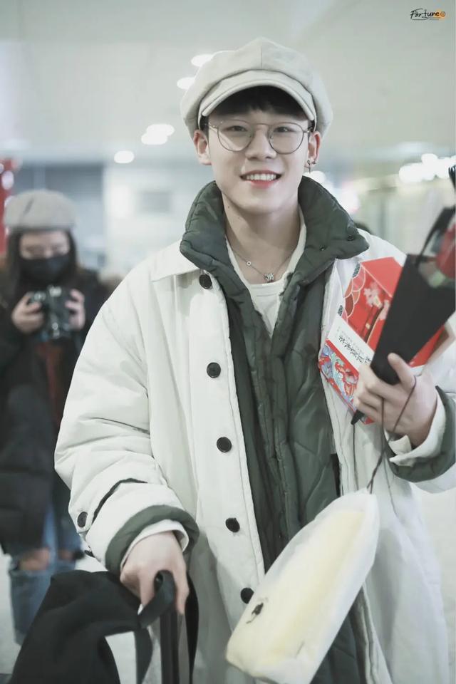 I want to see you tomorrow too: actor Xie Xingyang is out of the circle with a new drama - iNEWS