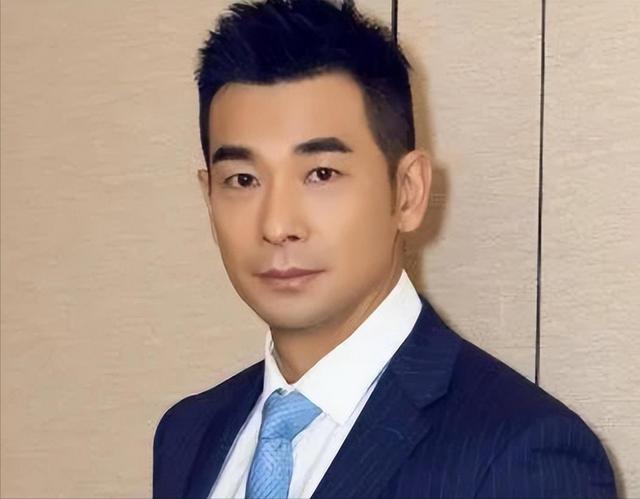 4 "National First-Class Actors" were removed from the list, all of them ...