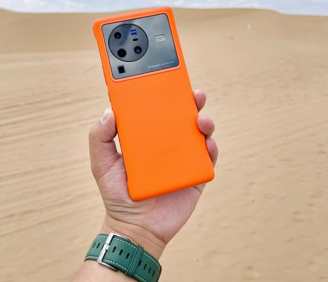 Camera phone ceiling, 4 mobile phones with outsole sensors, which can ...