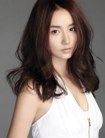 Lu Yi, 18 beautiful photos - iNEWS