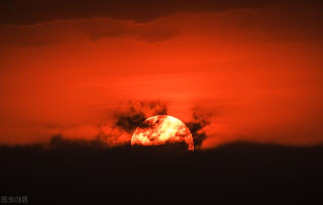 Selected Poems Chasing Dreams in the Blue Sky (Five Outer Poems) - iNEWS