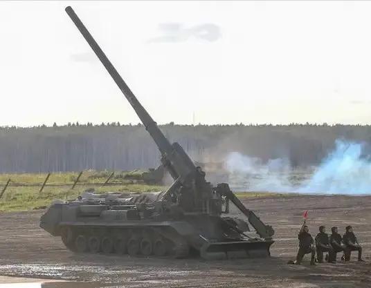Putin's heavy hammer - Russian 2S7M "protractor" 203mm self-propelled ...