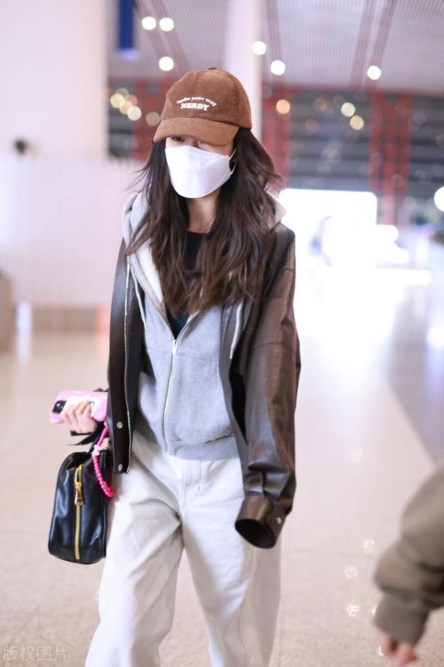 Zhou Yutong's casual nature - iNEWS