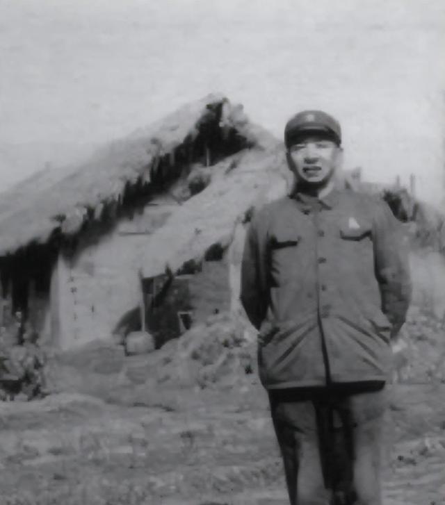 In 1981, He Zizhen was hospitalized in Shanghai. After Qin Jiwei ...