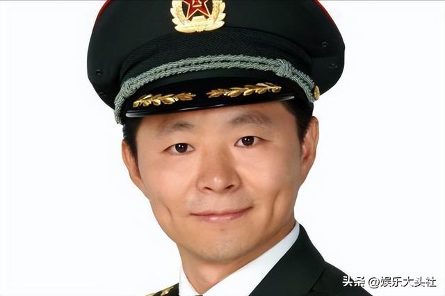 Wang Hongwei, the prince of the West: lost his father at the age of 4, and his mother has been ...