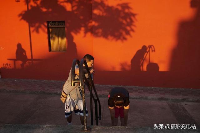 來自馬格南Magnum圖片社的希臘攝影師 Nikos Economopoulos - 資訊咖