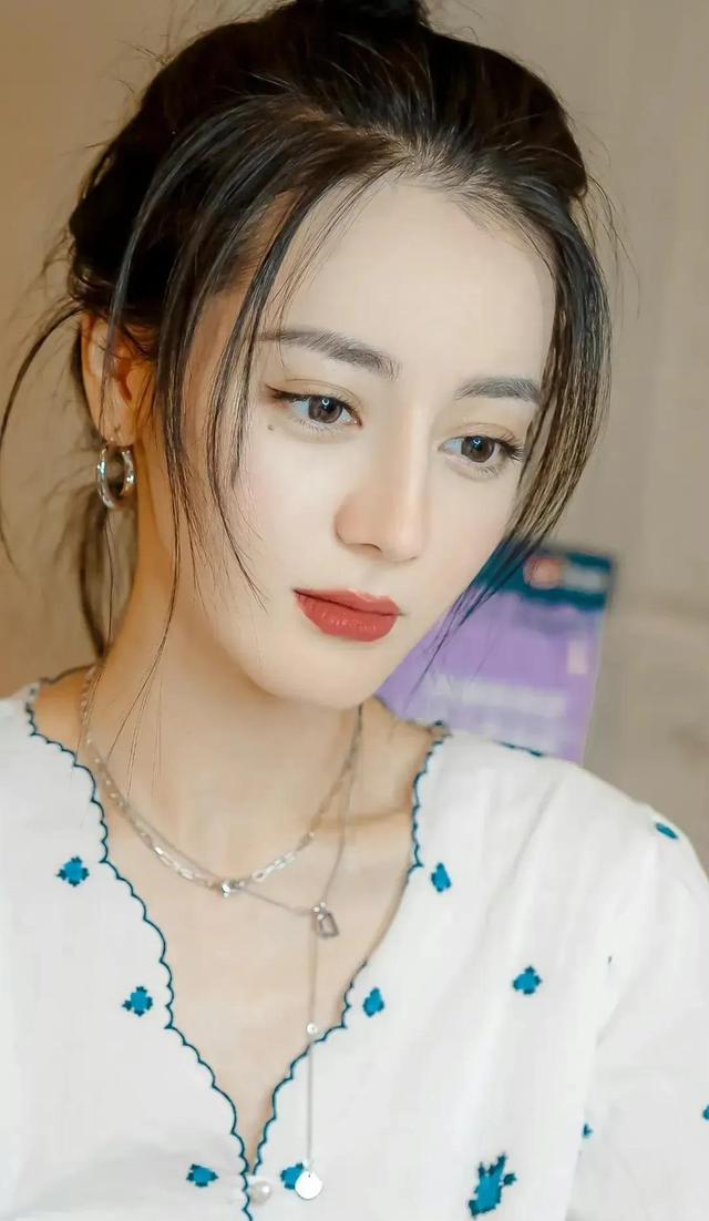 Reba is so pretty - iNEWS