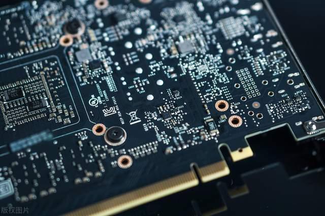 Three bad news! Chip imports are as high as 400 billion U.S. dollars ...