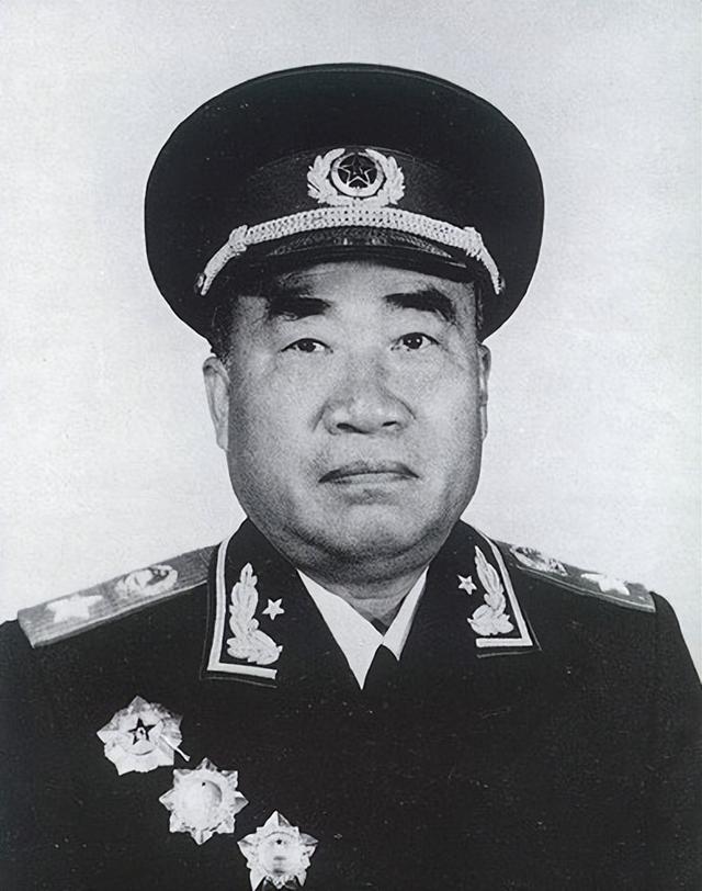 In the Nanchang Uprising, Mr. Zhu was only the head of the regiment ...