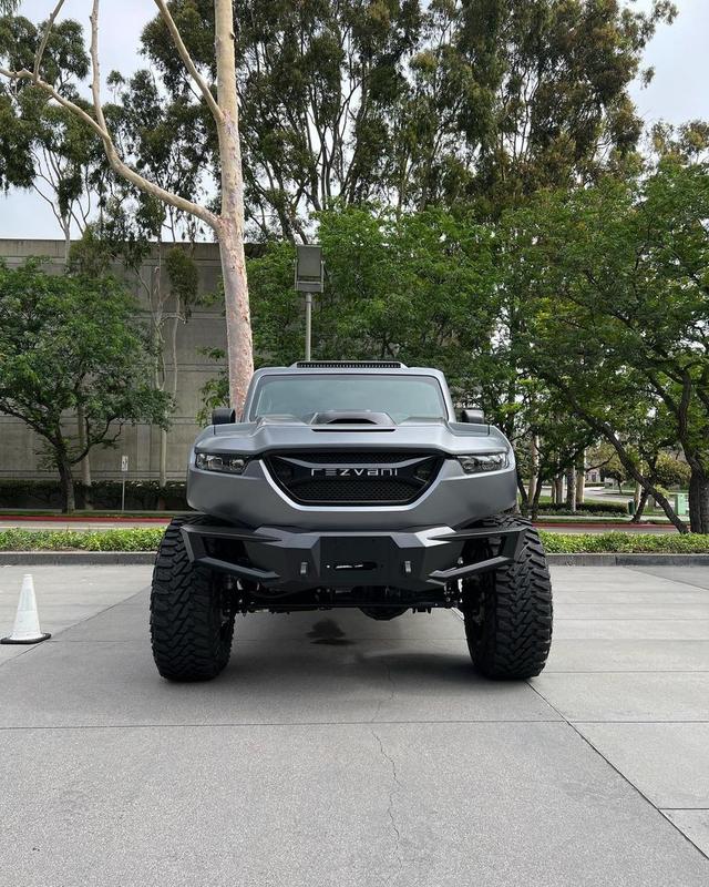 The feeling of heavily modified mech Rezvani Hercules 6X6 - iNEWS