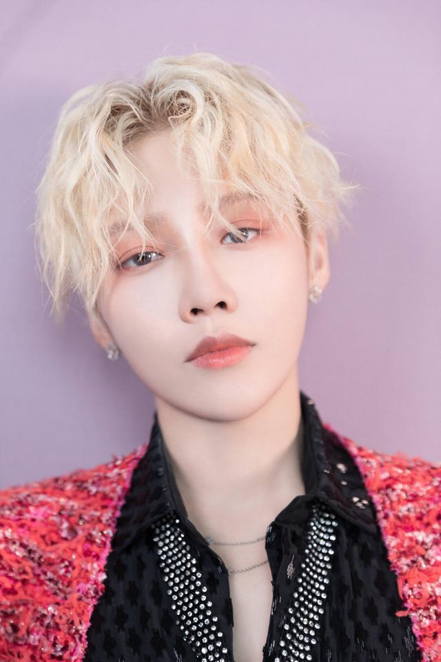 Liu Yuxin renamed on Weibo, solo sings and dances almighty female ...