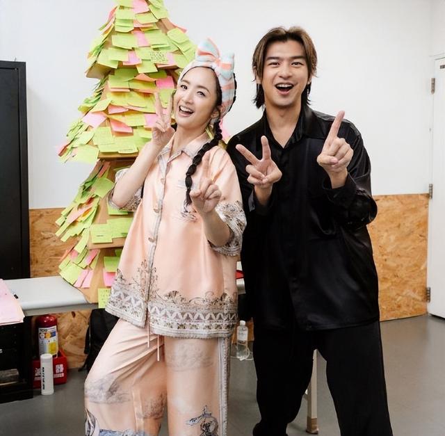 Lin Yichen and Chen Bolin's framed photos were exposed, and Li Daren ...