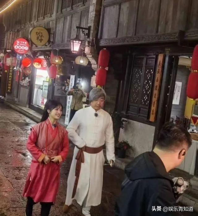 Wang Baoqiang premiered Duan Yu, and Nazha was in the same frame with a ...