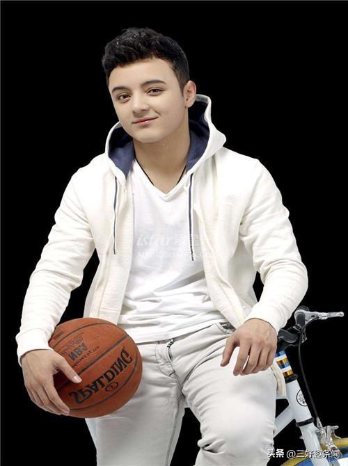 After looking at He Qing's 59-year-old middle-aged state, I discovered ...