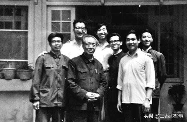 "Poetry Master" Ai Qing and Poet Friends - iNEWS