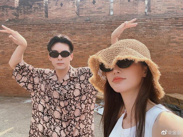 Jin Chen and Zeng Shunxi travel together in Thailand - iNEWS