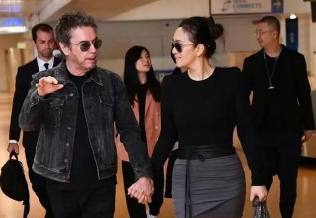 Gong Li and his wife accompany Macron to visit China: Only when you are ...