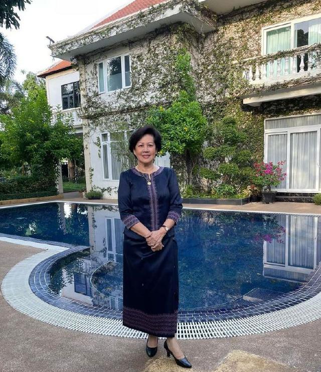 She was Sihanouk's daughter, and both her biological mother and sister ...