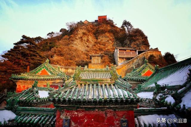 Shi Hai Gou Shen - A Decryption of Taoism in Wudang Mountains - iNEWS
