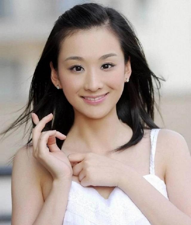 Mu Tingting: A beautiful actress from Chongqing, her parents are full ...