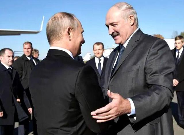 The two are of one heart and one heart to break the gold: Putin leads ...