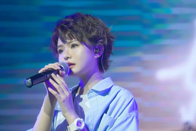 Shuangsheng (Chen Yuanxi) sang in Chongqing's hometown of "Symphony of ...