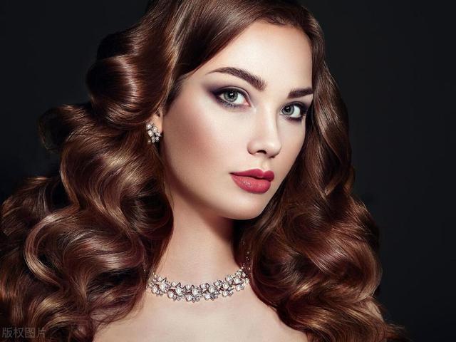 The Fall of Top Female Stars - iNEWS