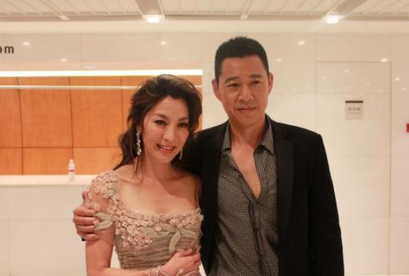 The tough guy Zhang Fengyi broke the heart of his ex-wife Lv Liping ...
