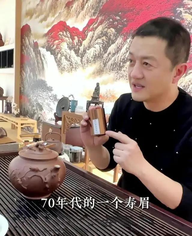 In just one month, these three embarrassing comparisons occurred ...