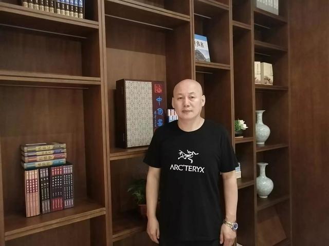 Selected Works of Writer Wang Hongyu - iNEWS