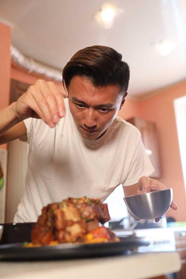 How is Nicholas Tse's real cooking skills? - iNEWS